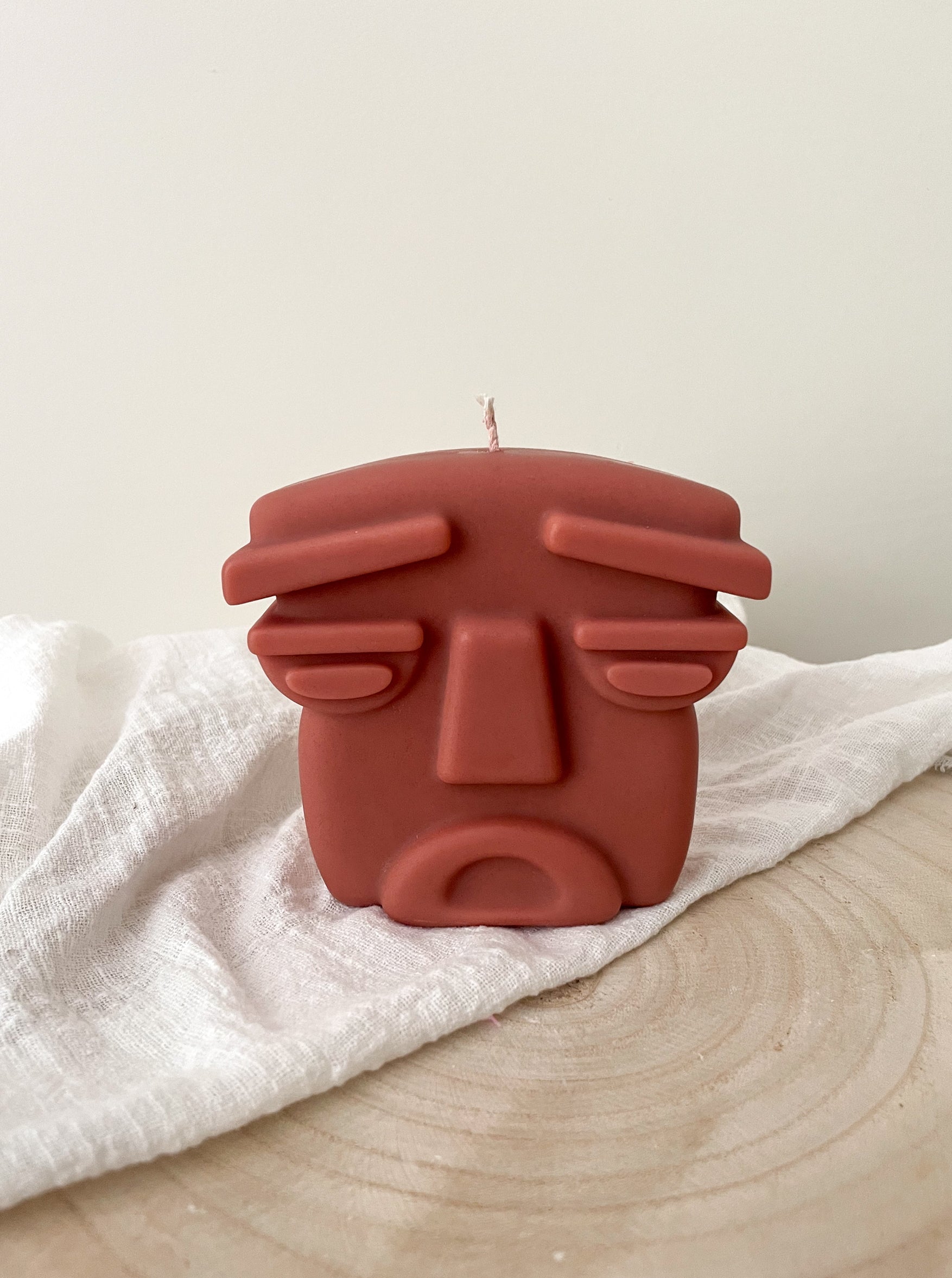 Funny Face Sad Kaars – Speels & Expressief Design | Studio Lux – Studiolux